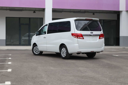 Jac M4 11 kishilik