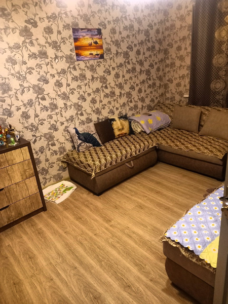 Продаётся феруза квартира балкон 2х6