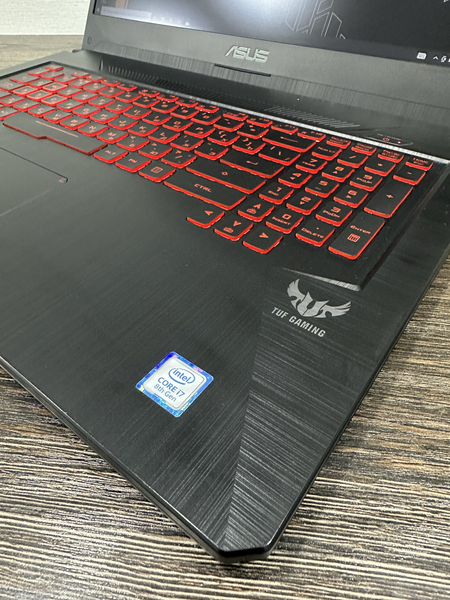 мощный Hp 15-ef2025, в отличном состоянии, как новый