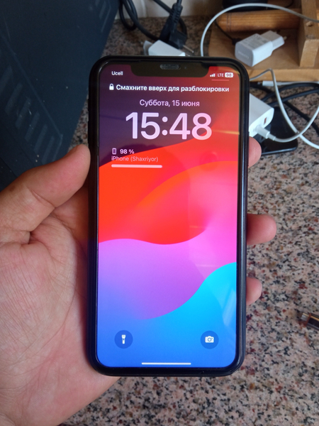 Iphone xr yaxshi xolatda