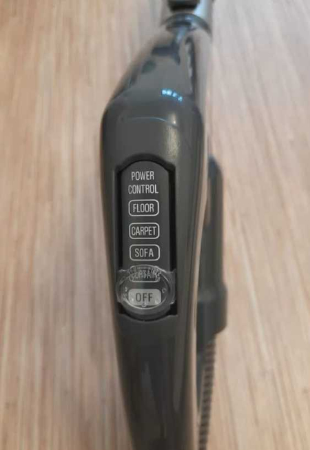 Пылесос с авто-системой прессования пыли Kompressor VC83209UHAV