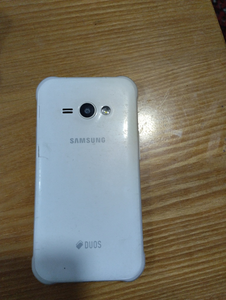 Samsung galaxy j1 ace
