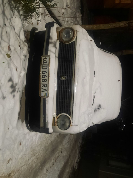 Vaz 2101 yaxwi holatda