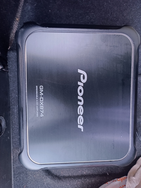 Усилитель 4 канальный Pioneer GM_DX874