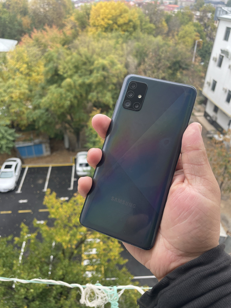 A 51 samsung  ideal 4/64 gb