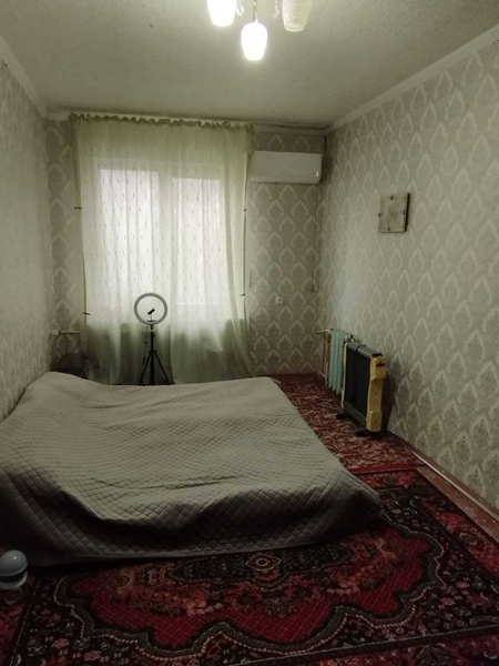 谷 129180 谷 Algoritm Qizil-Shark kvartira sotiladi 2/1/4 58 м²