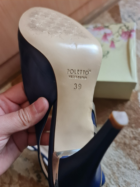 Босоножки Poletto