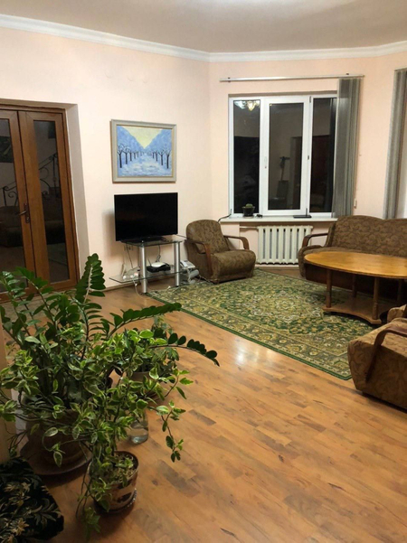 Центр Луначарского продаётся дом 2 уровня. Ор-р Турон