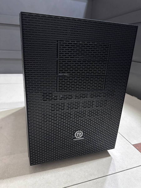 Пустой корпус Thermaltake core x2