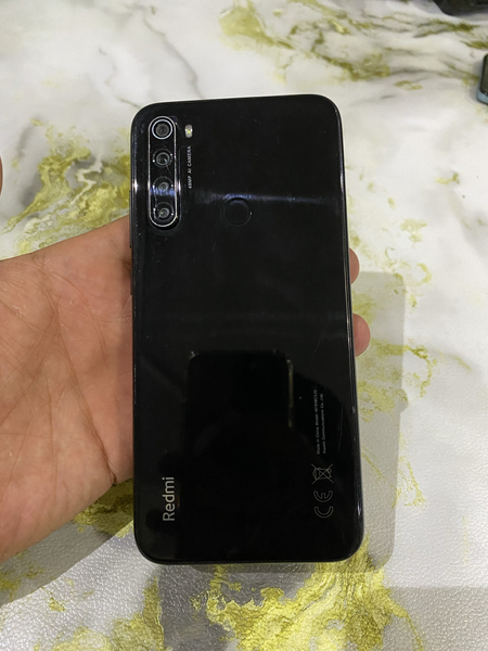 Redmi note 8 4/64 black rang xolati zor ayibi yo sotilvoti