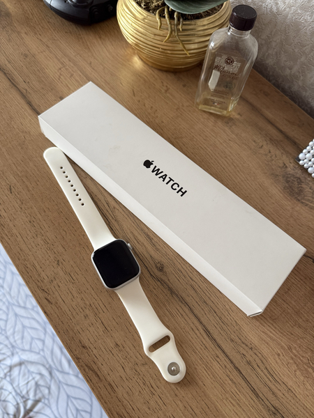 Apple watch SE 2nd gen 44mm