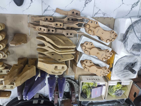 Продаются каронки и зубья от производителя