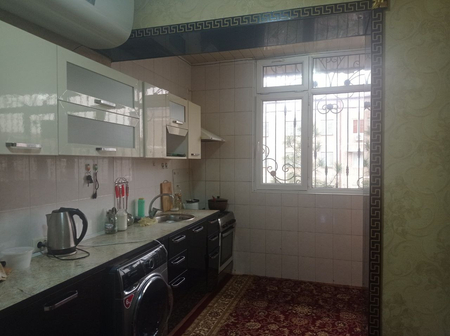 Прадается Ибн Сино-2  3/4/5 Балкон 2/6 площадь 70 м2