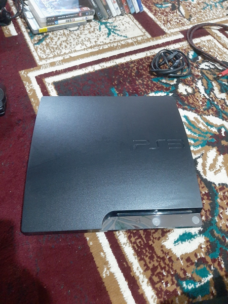 Pleystation 3 sotiladi 500 gb