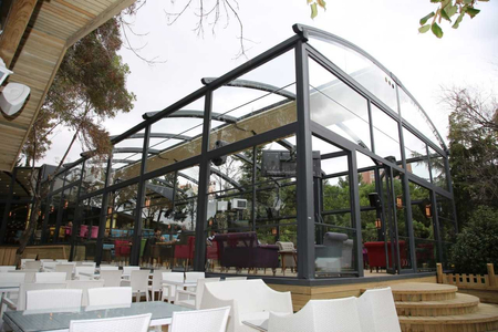 Pergola. Kafe restoran va uylar uchun Soyabonlar