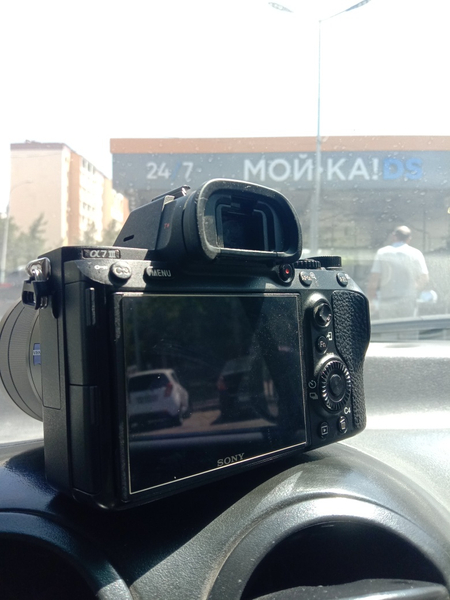 Sony alpha 3 yaxshi sastaynada toyga arendaga chiqmagan