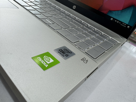 Hp pavilion metal korpuslik cre i5 8/512 ssd ideal holatda