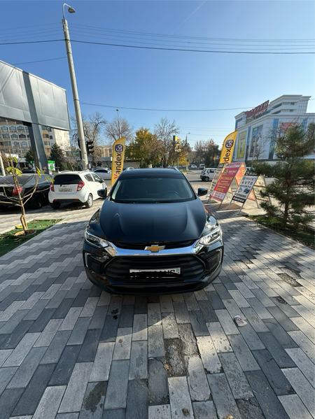 Trekr primer Xitoy zborka rangi qora
