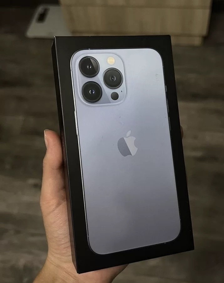 Iphone 13 Pro 128 GB. Голубой. Оригинал коробка эси бор.