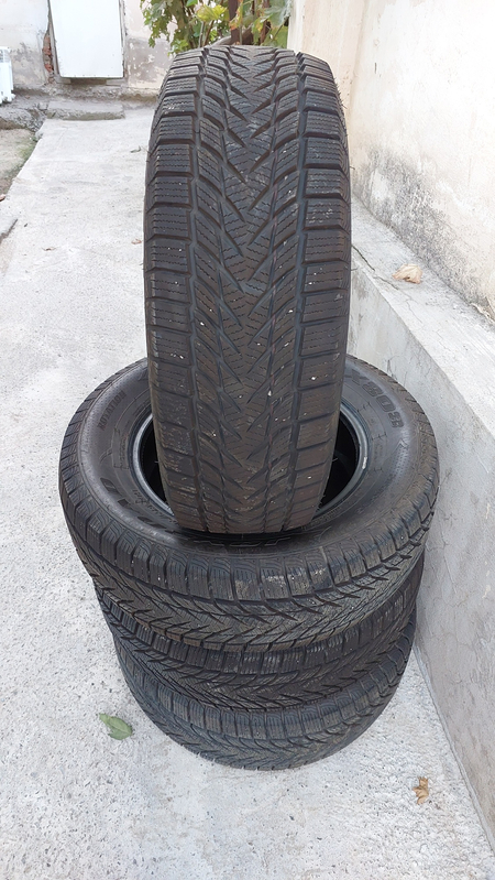 Шина покрышка зимняя JOYROAD китай 205/65R15 4 шт