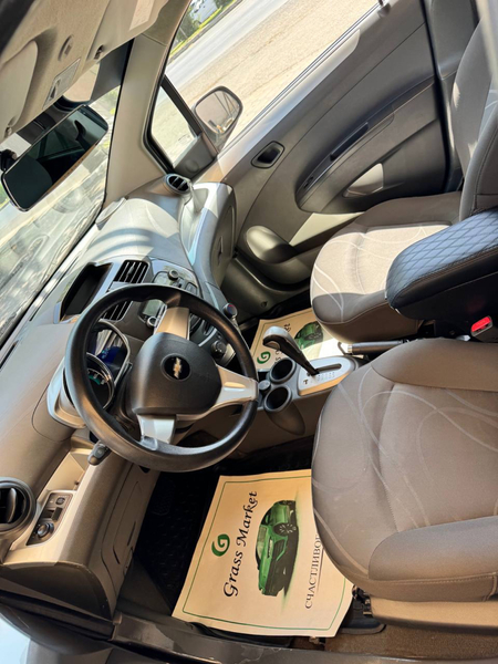 Spark 4 avtomat 2019 yil 8600$
