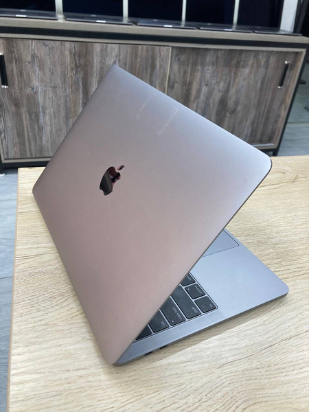 продается MacBook Pro