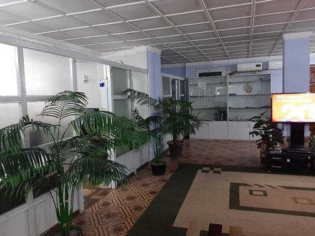 Продается  Офис  190 м2  под любой бизнес . Алмазорский  район.