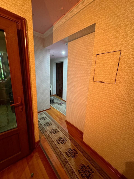 Амир Темур метроси якинида квартира ижарага берилади