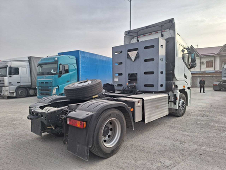 Седельный тягач CAMC H9-430 4x2 CNG 
(пневмоподвеска)