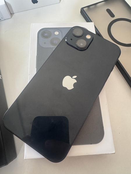 Phone 13 sotiladi 128gb 91emkost holati zur