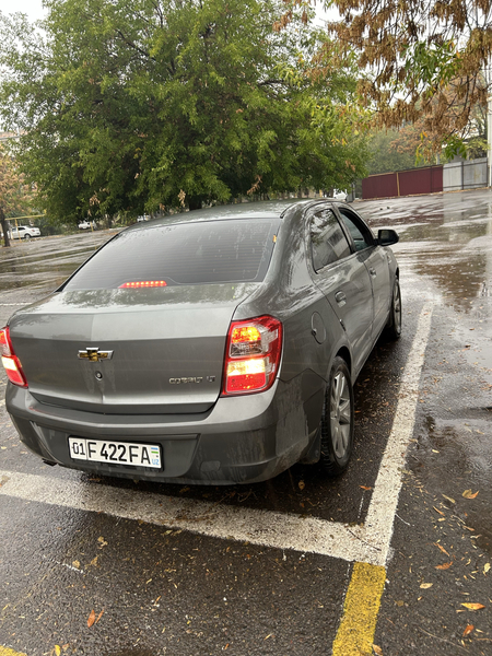 Продам свой авто С работой месяц 800$