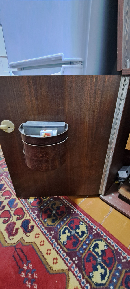 Срочно продаётся швейная машинка