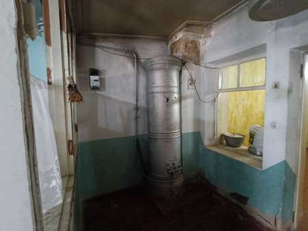 продаётся дом 2х комнатный в общем дворе