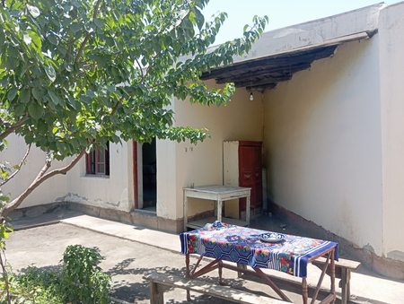 3 sothli 2 honali choyxona sotiladi Qoʻqon Dangara Oltiqosh