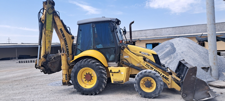 NEW HOLLAND сотилади