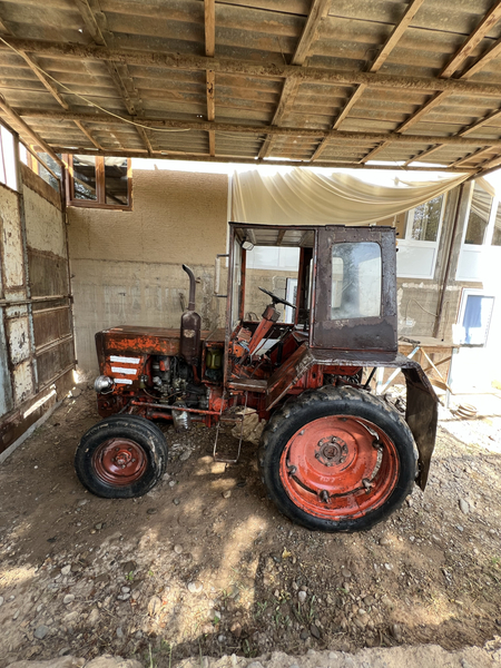 T25 qishloq xojalik transporti
