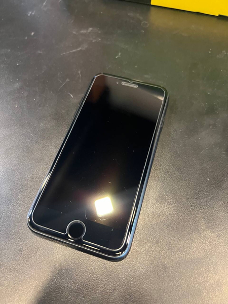 iPhone 7 256 гб идеал, коробка есть