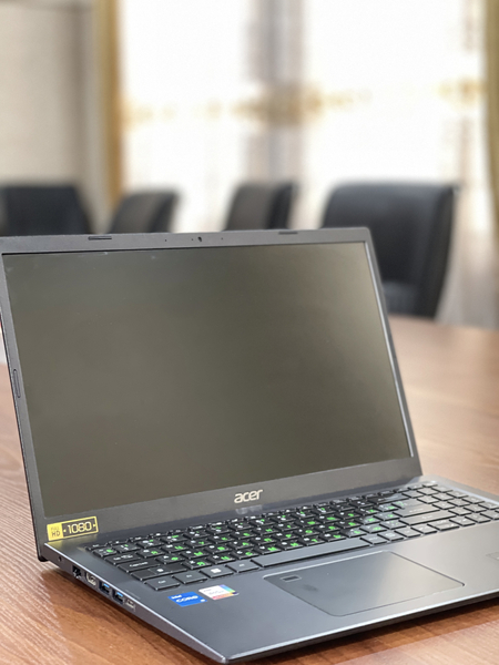 Acer Aspire 5 full