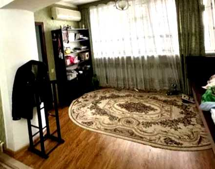 Спецплан 3/4/4 кирпич, 116 м². Метро Космонавт, кафе Джуманджи