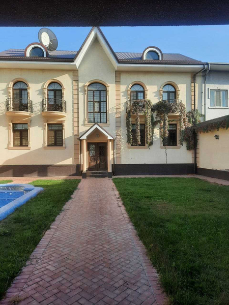 Сдаётся в аренду участок на перекрестке улиц Малика (рабочый городок)