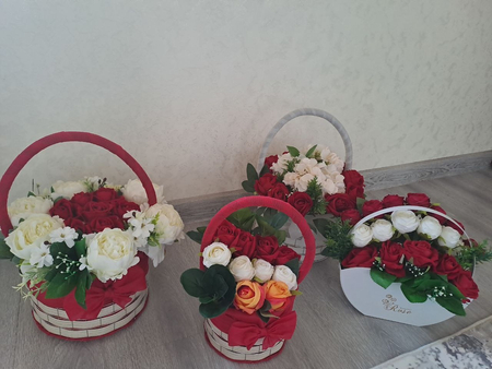 Suniy atir gullar va turli xillaridan bor/ Продается декор Розы и др