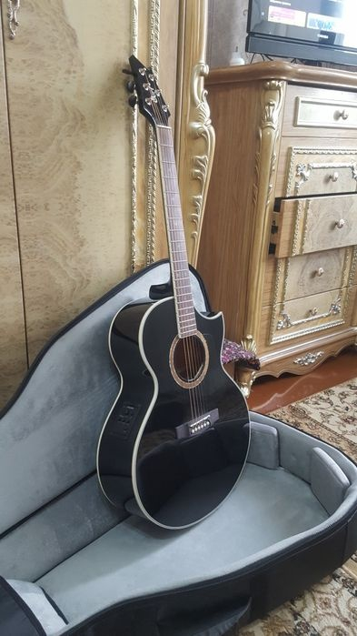 Gitara CORT yengi akustik