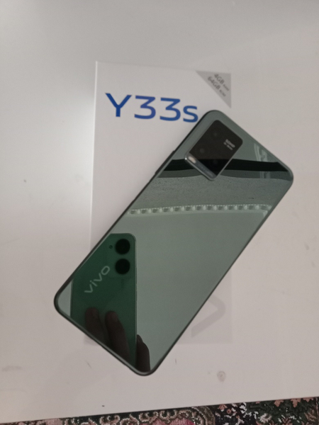 Продам новый телефон