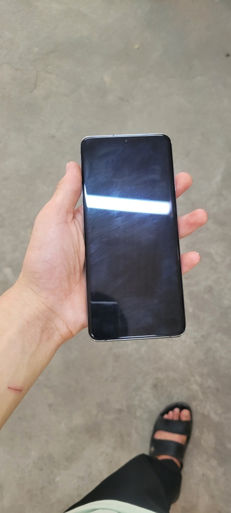 Samsung Galaxy S20+ ishlashi zor