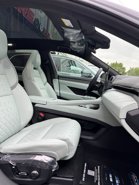 Zeekr 001 you z sport