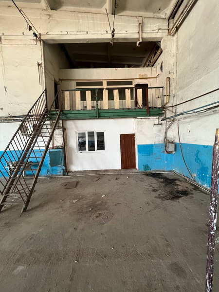 Аренда. можно частично. Думбиробод. Складкое помещение в аренду