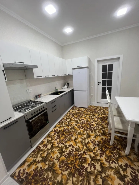 Сдается 3 х комнатная Метро Олмос ЖК Olmos Residence