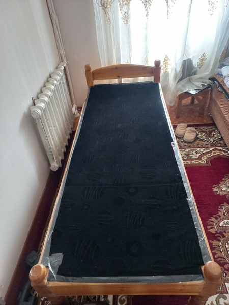 ОТДАМ ДАРОМ кровать и диван уголок