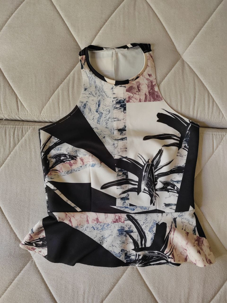 Футболки и топы фирма Zara,Selfi,splash