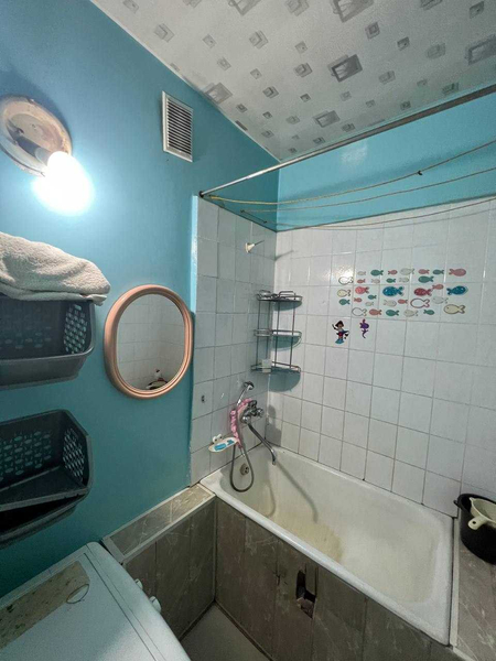 продам квартиру метро мирза улугбек 2/2/4